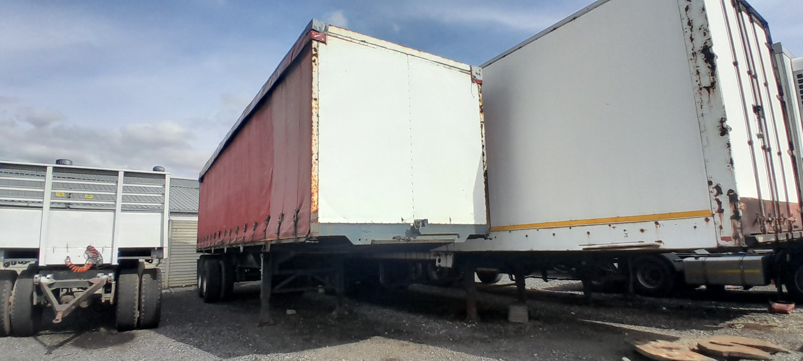 1994 Serco Side Curtain Trailer - Tommy's Trucks