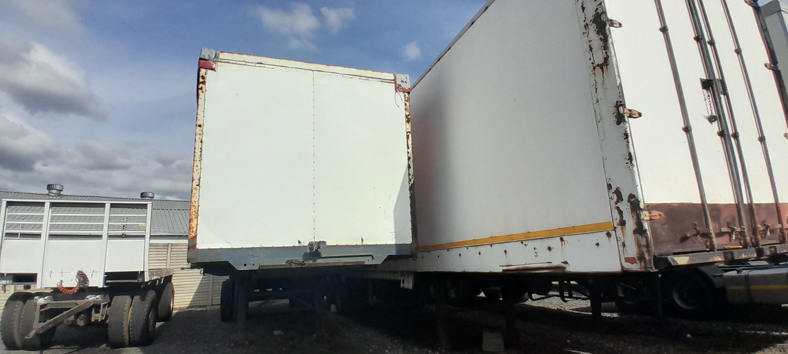 1994 Serco Side Curtain Trailer - Tommy's Trucks
